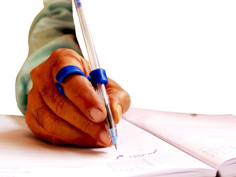 PLASTIC WRITING RING - Pedder Johnson